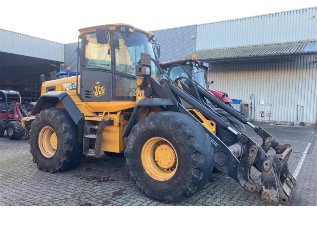 Incarcator Frontal JCB 426 FARM MASTER HIGH LIFT de vanzare 369775 UTILBEN