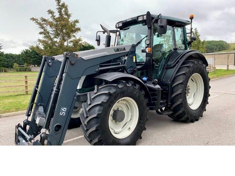 Tractor Valtra N143 cu incarcator frontal de vanzare 280663 UTILBEN