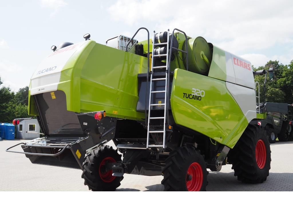 Combina Agricultura Claas Tucano 320 + C560 de vanzare 393306 UTILBEN