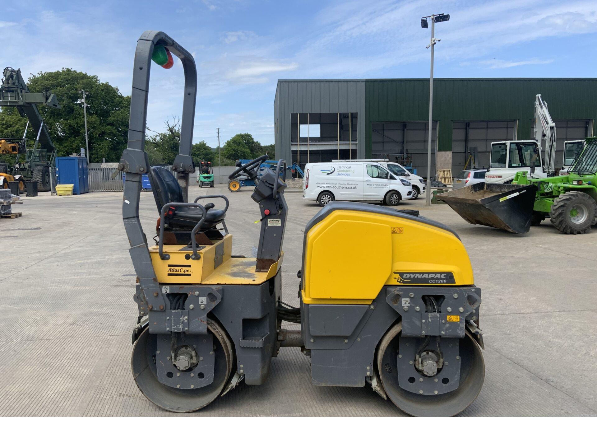 Cilindru Compactor Lis Atlas copco cc1200 de vanzare 415498 UTILBEN