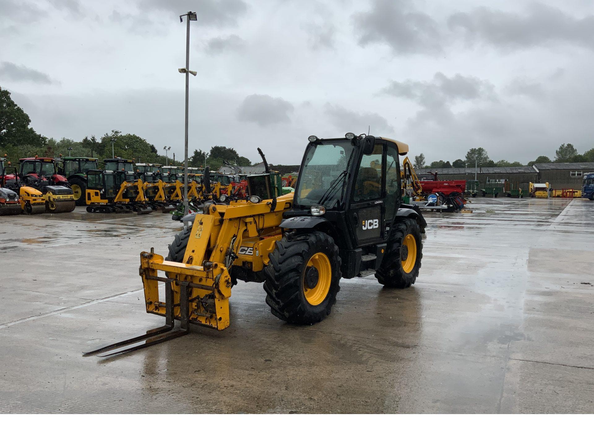 Incarcator Telescopic JCB 531-70 agri super de vanzare 386772 UTILBEN