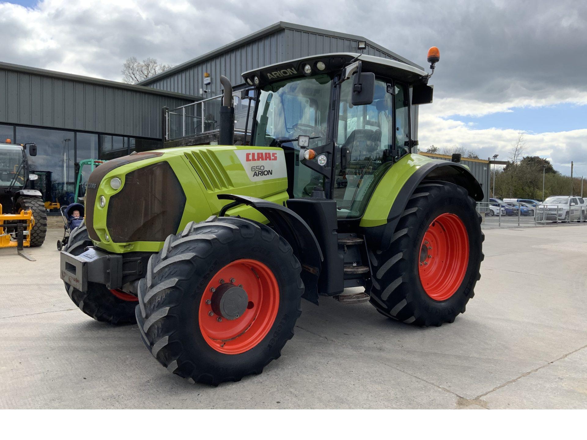 Tractor Claas 650 arion de vanzare 381035 UTILBEN