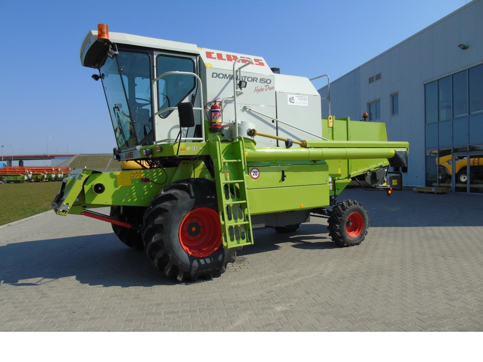 Combina Agricultura Claas DOMINATOR 150 de vanzare 251818 UTILBEN