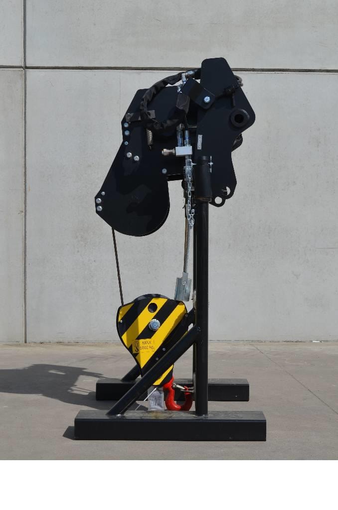 Stivuitor Telescopic Manitou Winch 5T de vanzare 129373 UTILBEN