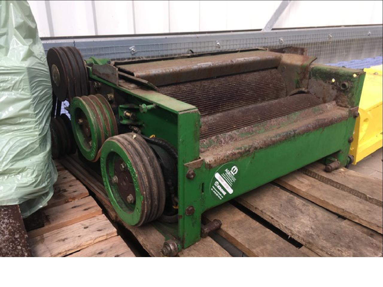 Combina Siloz John Deere Corn-Cracker de vanzare 233145 UTILBEN