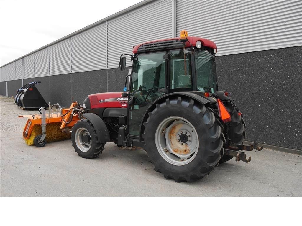 Specificatii Tractor Mic Case IH Quantum 95N de vanzare 185781 UTILBEN