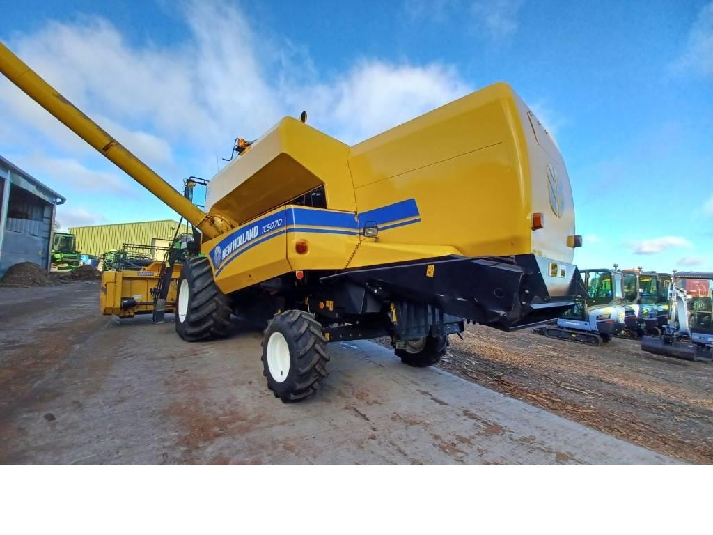 Combina Agricultura New Holland TC 5070 de vanzare 441511 UTILBEN
