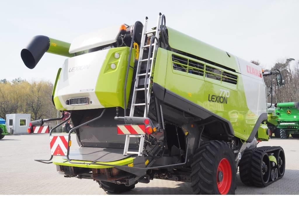 Combina Agricultura Claas Lexion 770TT + V1050 de vanzare 309021 UTILBEN