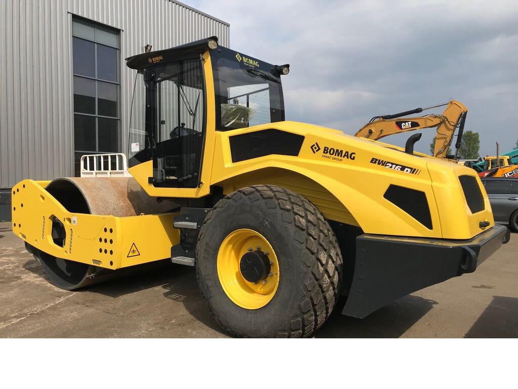 Cilindru Compactor Terasier BOMAG BW216D-5 Vibratory Roller de vanzare ...