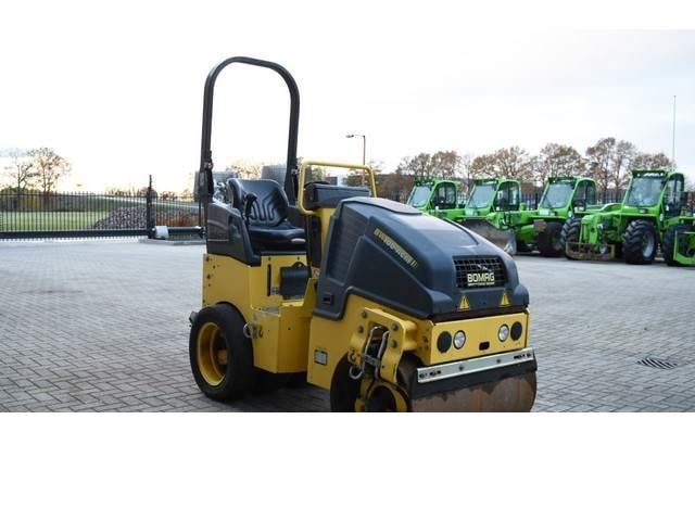 Cilindru Compactor Pneuri BOMAG BW 100 ACM-5 de vanzare 252153 UTILBEN